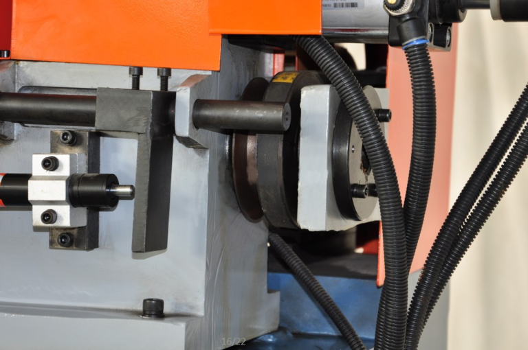 Automatic Single head tube end deburring machine | Zhongtuo Welded Pipe ...